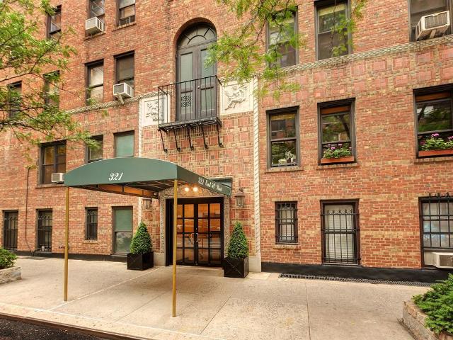 321 East 54th Street, Unit 9B