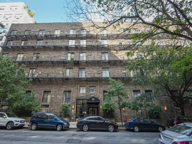321 East 22nd Street Studio