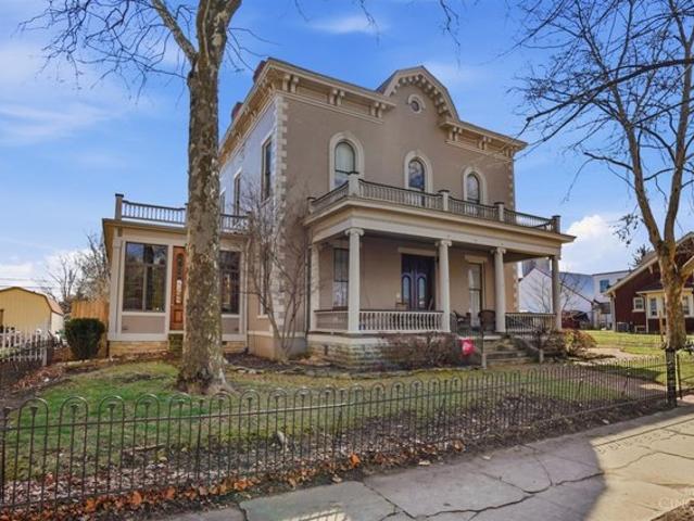 321 East, Washington Court House, OH 43160