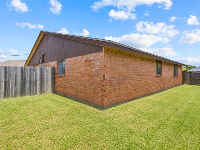 321 Easy Street A&B
