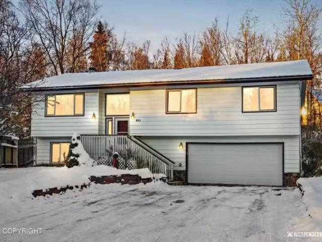 321 ELLEN CIR, ANCHORAGE, AK 99515