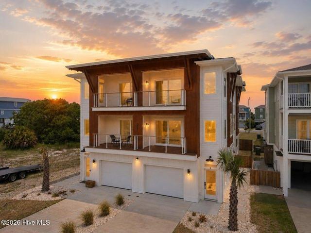 321 Fifth Ave S Unit B, Kure Beach, NC 28449