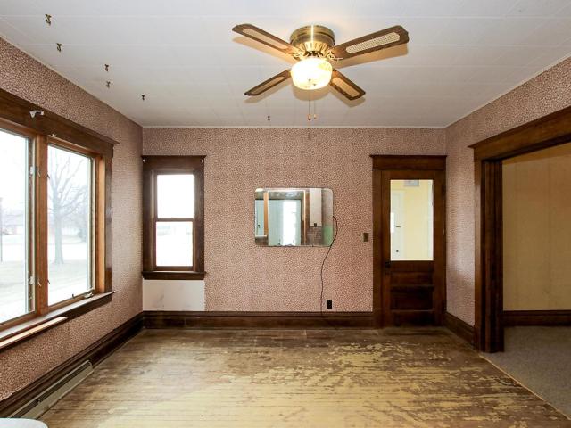 321 Highway 7 E