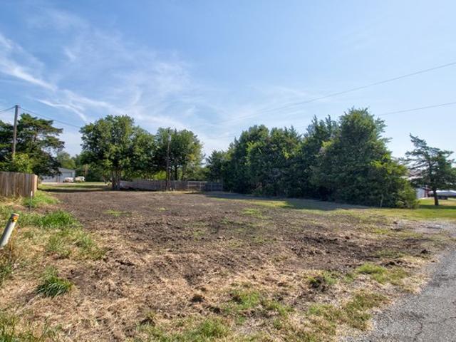 321 Jack Harris Ln, Pottsboro, TX 75076