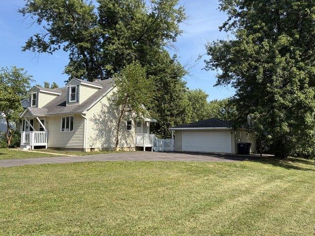321 Janet Ave, Darien, IL 60561