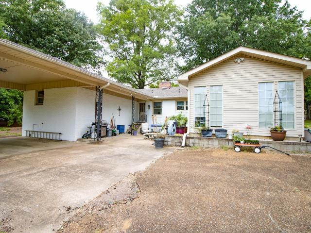 321 Lackey Ln