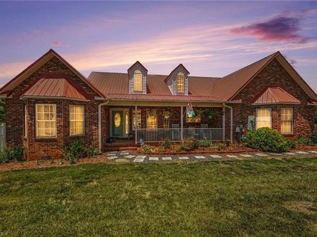 321 Lake Park Rd, Asheboro, NC 27205