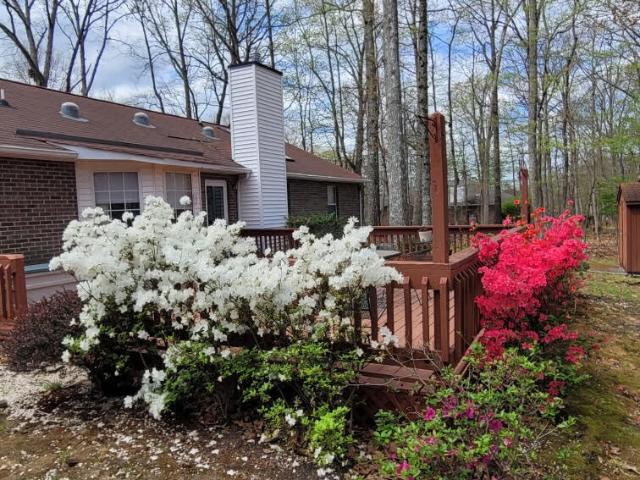 321 Lakeview Drive