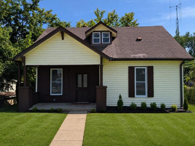 321 Leafland Ave