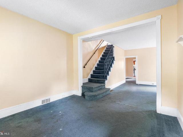 321 Leconey Avenue