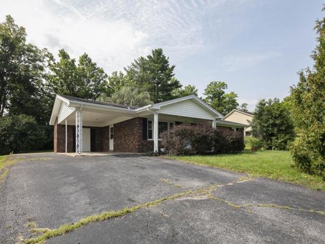 321 Lee Dr, Stanford, KY 40484