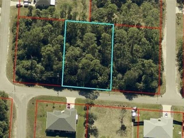 321 Lincoln Blvd, Lehigh Acres, FL 33936