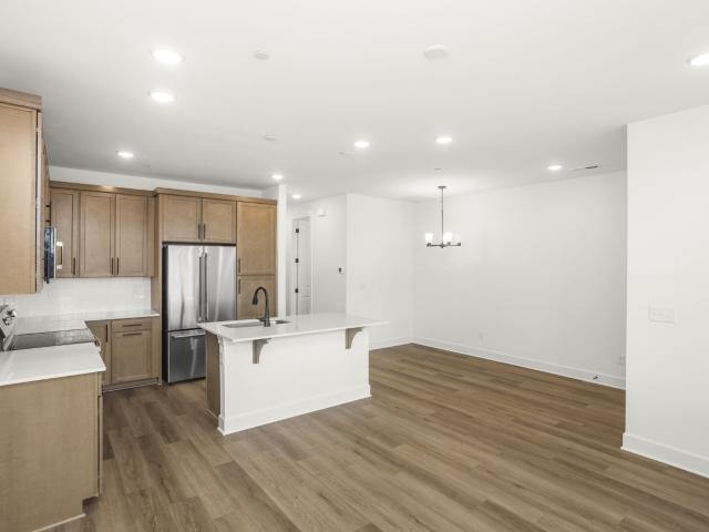 321 Lynwood Station Boulevard