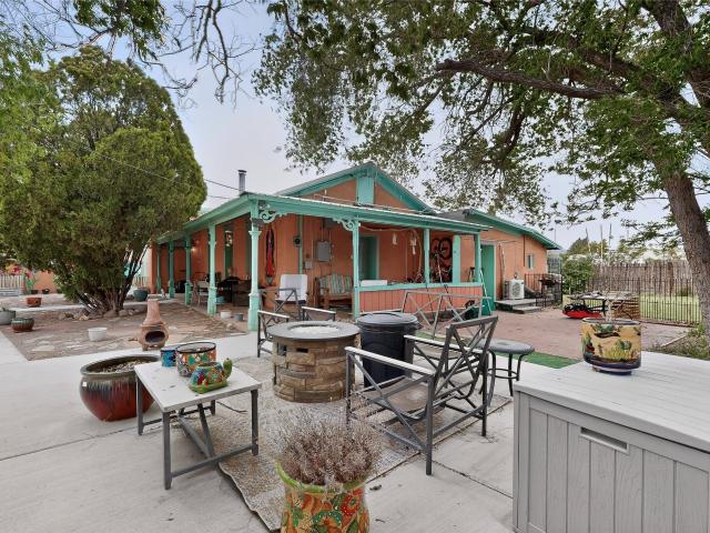 321 Mount Carmel Avenue