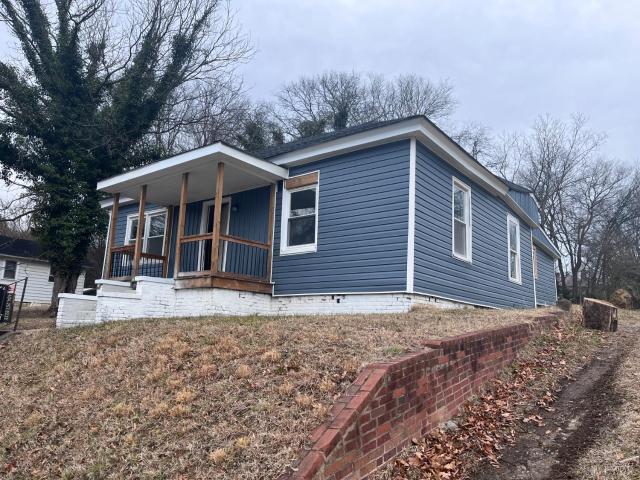 321 Moffett Street