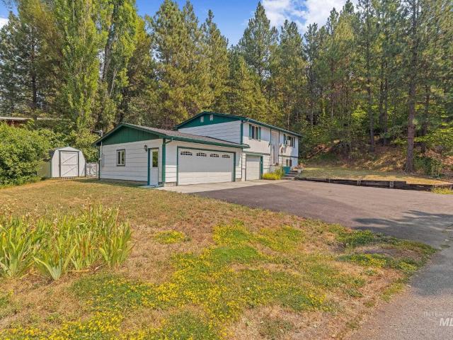 321 Monica St