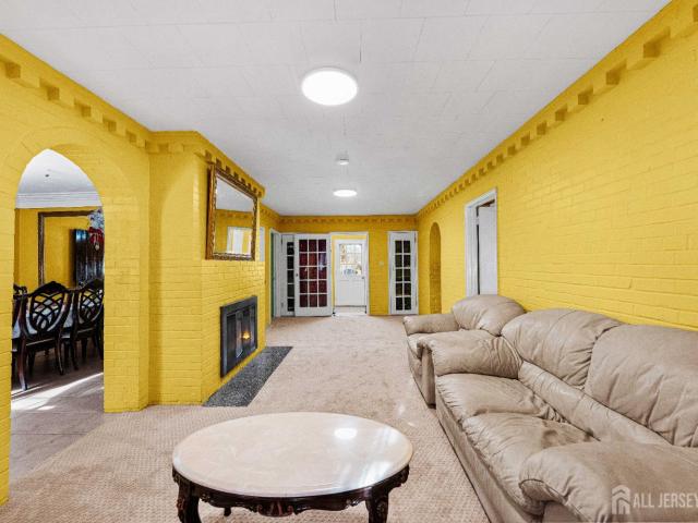 321 Manalapan Road