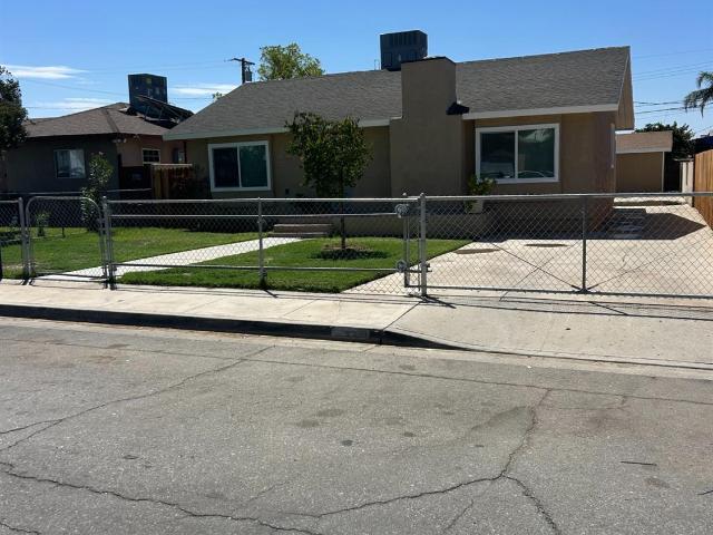 321 Mariposa Avenue