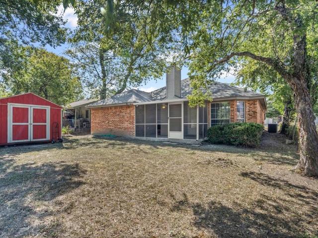 321 Meadow Park Dr, White Settlement, TX 76108 | MLS #21193 | Compass