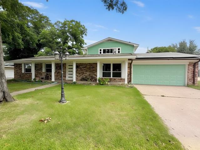 321 Merrell Dr, Sulphur Springs, TX 75482