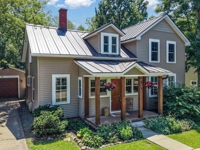 321 Mill St, Amherst, WI 54406