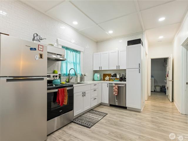 321 N 4th Street # A D