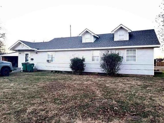 321 N 20th St, Frederick, OK 73542