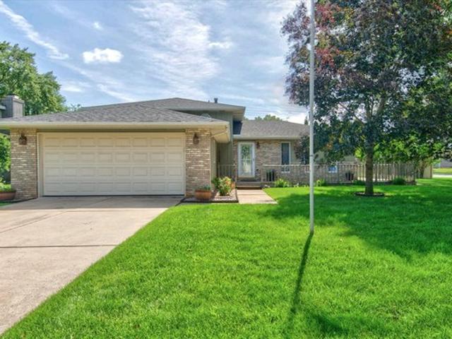 321 N True St, Griffith, IN 46319