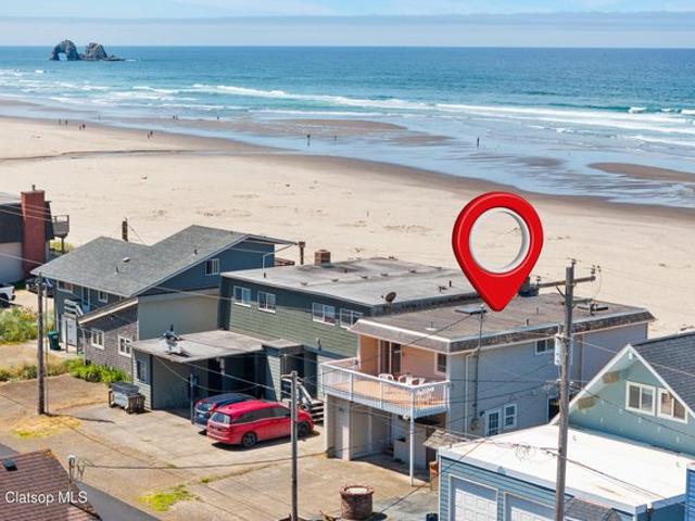 321 N Pacific St, Rockaway Beach, OR 97136