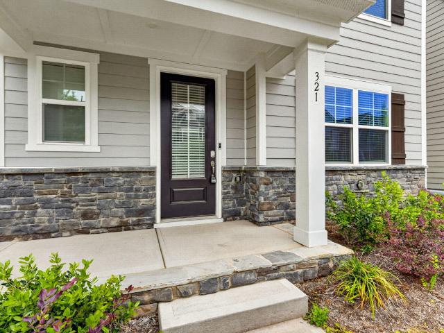 321 Natsam Woods Way