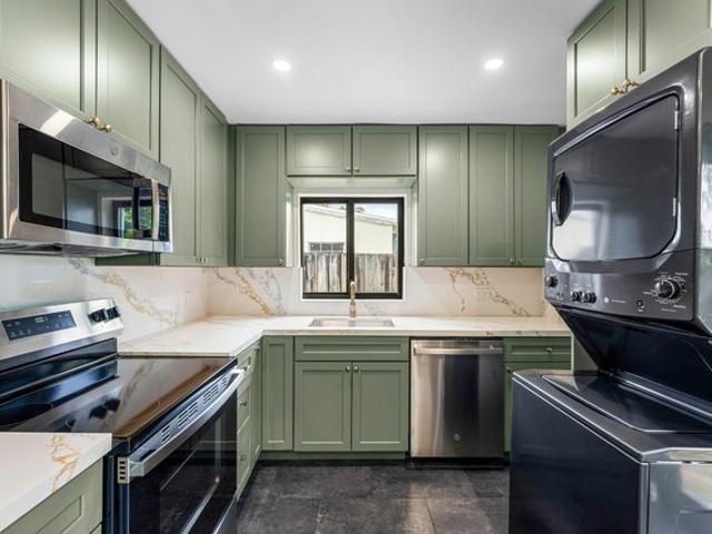 321 NE 59th St, Fort Lauderdale, FL 33334