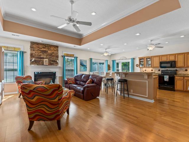 321 NW Santee St