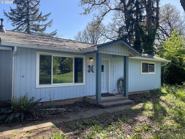 321 NW Willamina Dr, Willamina, OR 97396