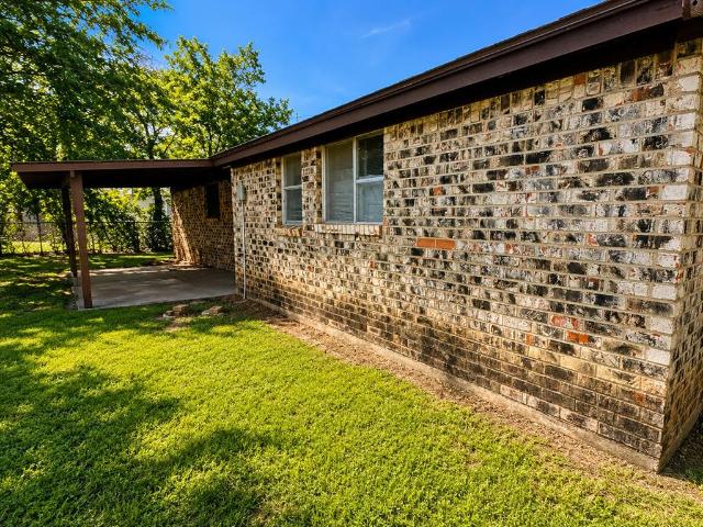 321 NW Wintercrest Road