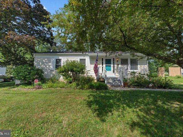 321 S 26th St, Purcellville, VA 20132