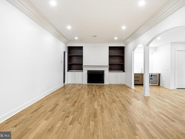 321 S 3Rd Street