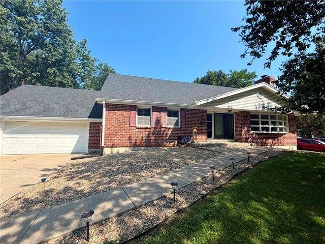 321 S Clayton Ave, Maryville, MO 64468