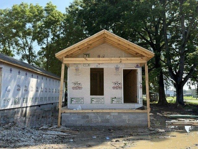 321 S Gentry St, Tullahoma, TN 37388