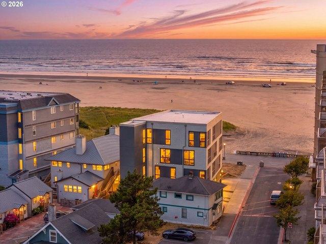 321 S Prom Unit C, Seaside, OR 97138