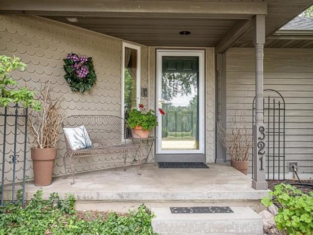 321 Sauk Creek Dr, Madison, WI 53717