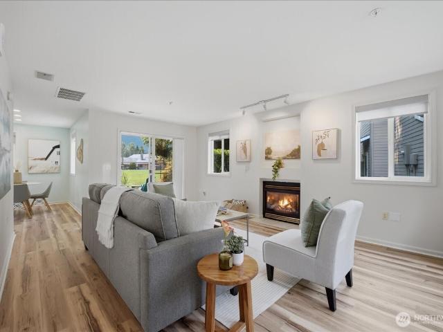 321 SE Orchard Dr. 13