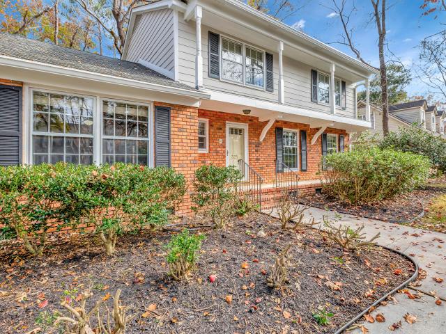 321 Shaftesbury Ln, Summerville, SC 29485 | MLS #25033 | Compass