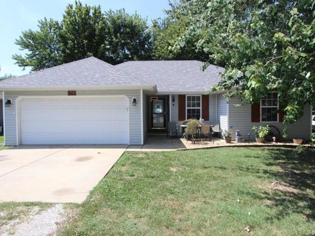 321 Shark Cir, Sparta, MO 65753