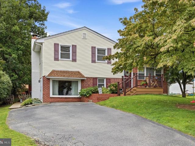 321 Summit Road