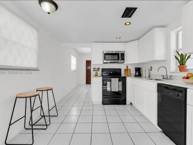 321 SW 1st Ct Unit K4, Pompano Beach, FL 33060