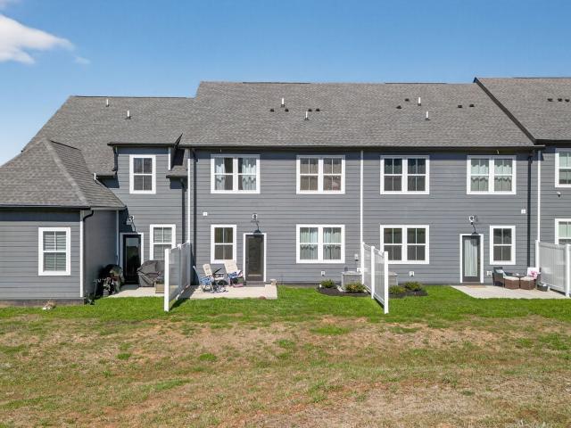 321 Panther Dr