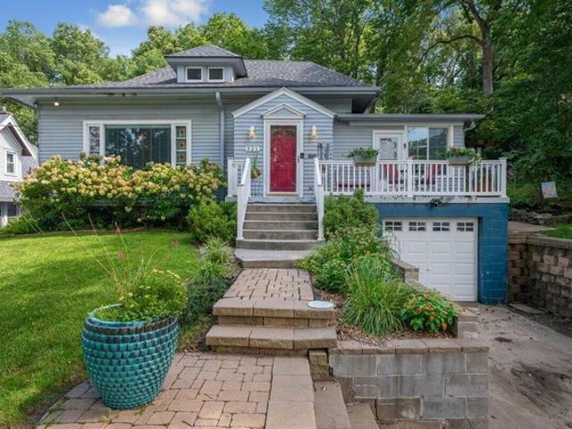 321 Park Ave, Council Bluffs, IA 51503