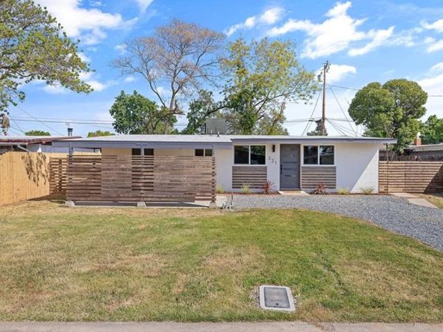 321 Peach Dr, Exeter, CA 93221