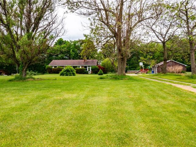 321 Pleasant Dr