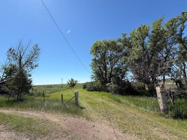 321 Railroad Ave S, Medicine Lake, MT 59247